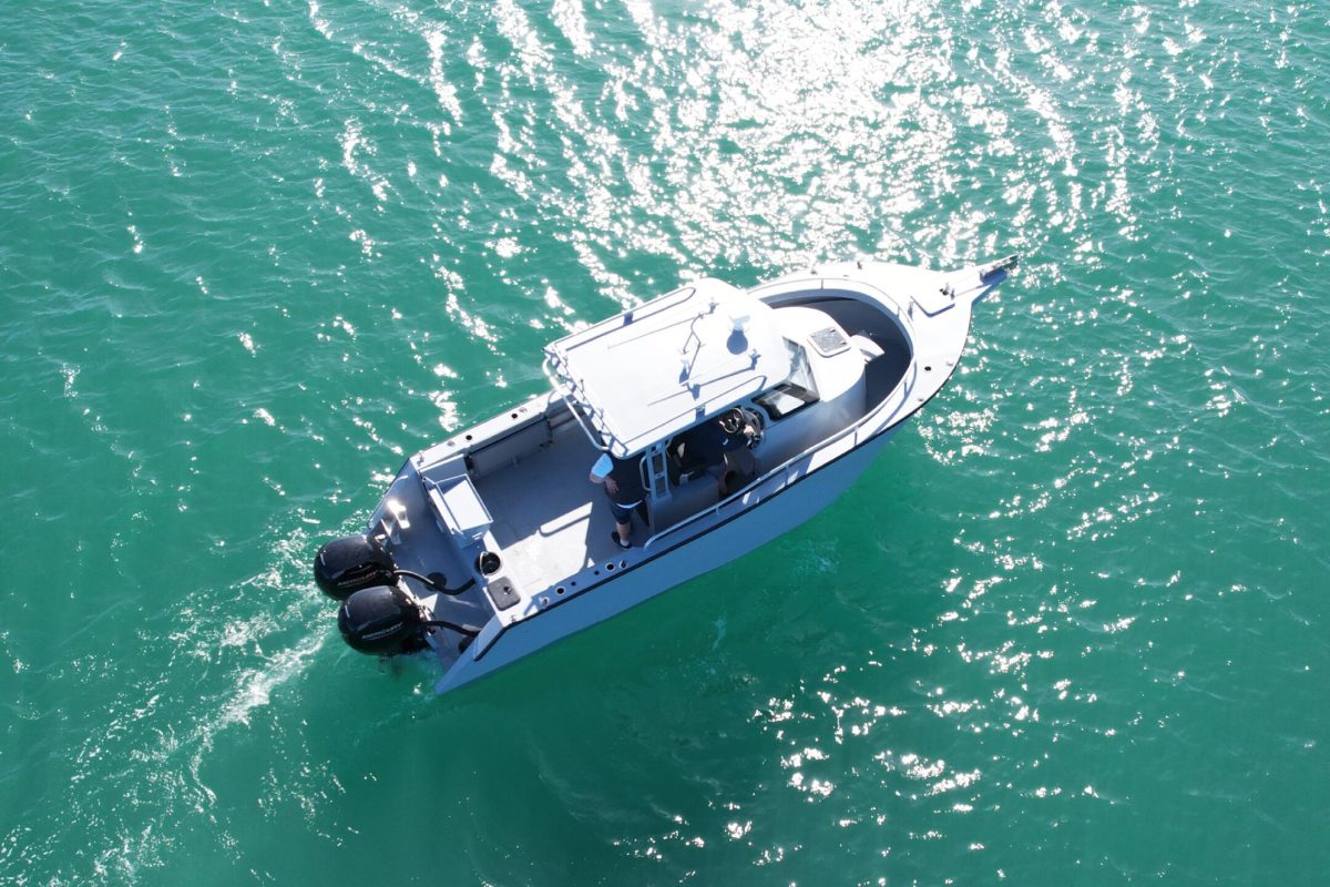7700WACC Lux Custom Boats